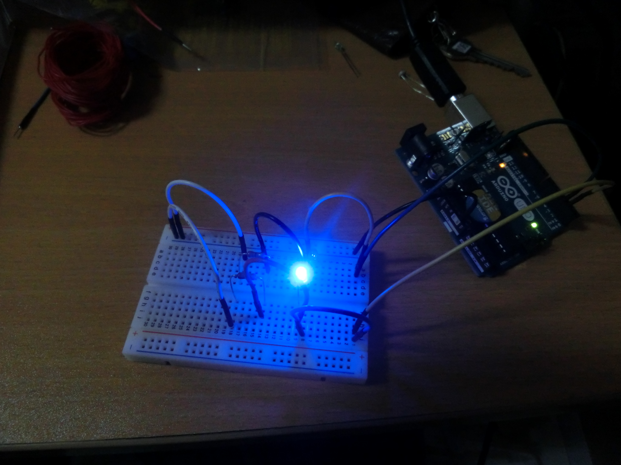 ArduinoでLチカをやってみた！ – Kazuki Room ～ モノづくりブログ